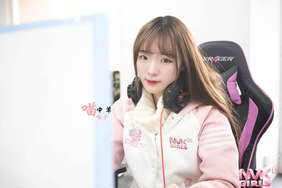 女子战队清风徐来 游戏电竞看她们了_电子竞技-国内_新浪游戏_新浪网