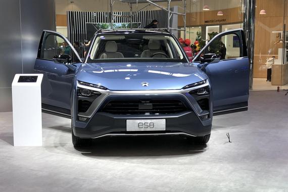 2018广州车展探馆：蔚来ES8 6座版亮相-新浪汽车