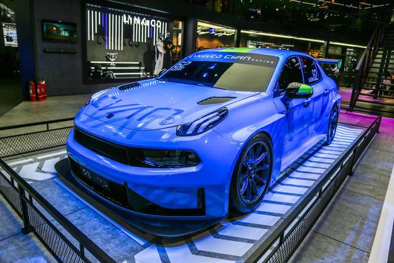 2018广州车展：领克03 WTCR赛车亮相/领克01交付破8万辆-新浪汽车