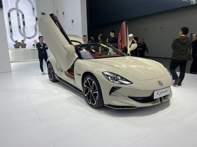 2023广州车展：MG6 X-LINE上市/MG Cyberster特别版亮相-新浪汽车