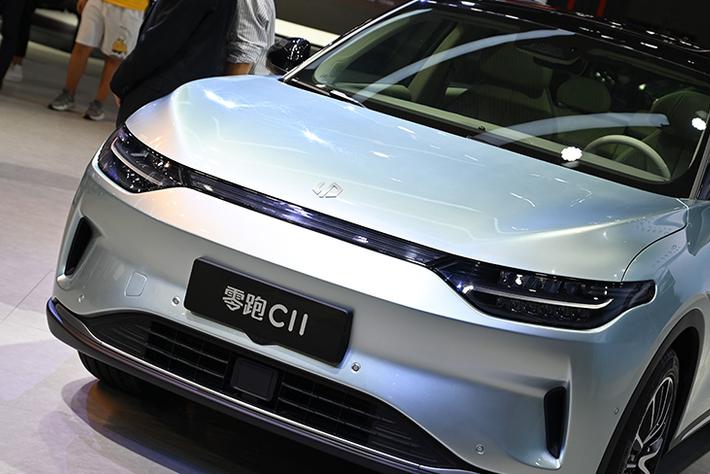 三联屏+600km续航 零跑C11将于12月28日开启预售-新浪汽车