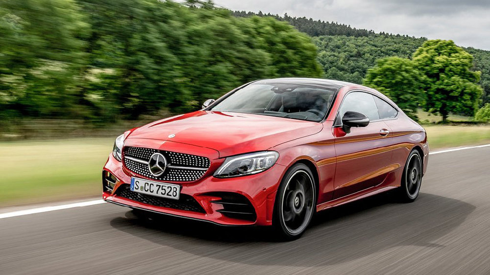 30万想要一辆双门Coupe怎么选？奔驰C260Coupe和英菲尼迪Q60对比-新浪汽车