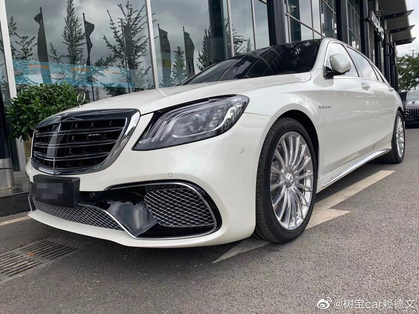奔驰S65L AMG 白棕，黑黑，国6。-新浪汽车