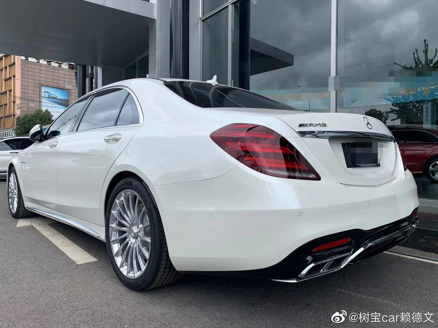 奔驰S65L AMG 白棕，黑黑，国6。-新浪汽车