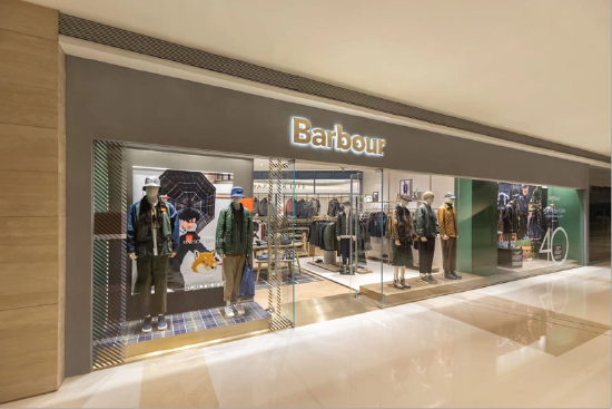 Barbour致敬经典活动 同步发售Barbour x Maison Kitsuné联名系列_新浪时尚_新浪网