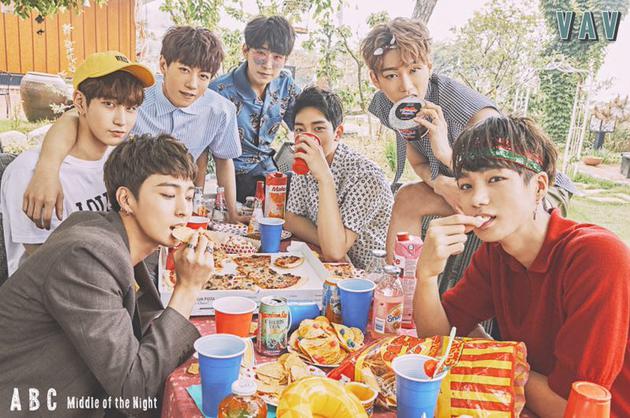 VAV新曲《ABC》MV预告曝光 展帅气舞蹈和精彩演技|VAV|新曲|预告_新浪娱乐_新浪网