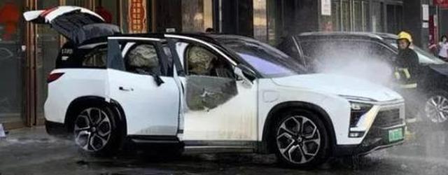 蔚来汽车频发起火事件 宣布召回部分ES8_新浪专题