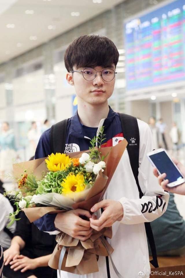 Faker入选吉尼斯世界纪录，成电竞圈第七人！