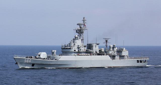 3艘053H3型护卫舰集体现身，521嘉兴舰在列，表明并未出售|护卫舰|红旗|嘉兴_新浪新闻