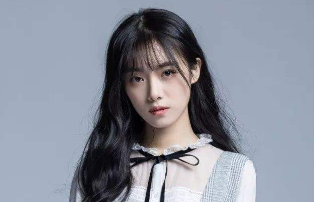 LOL：LGD主场喜提新人女主持NARA，盘点LPL那些美女主持解说！