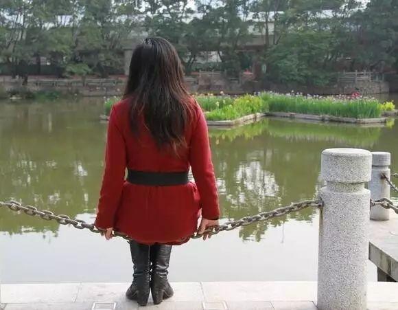 能困住一个女人的，从来不是年龄和身份，而是格局和观念！天空永远蔚蓝新浪博客