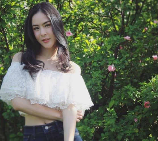 泰国网友评7台最性感漂亮的10名女星，AumP竟然是第二？|泰国|性感|女星_新浪新闻