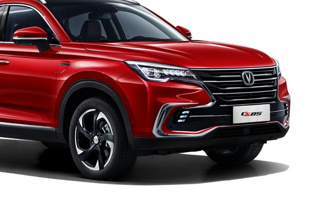 国产唯一爱信8AT，车重1.7吨7.5s破百，豪配四驱，比奥迪更撩妹