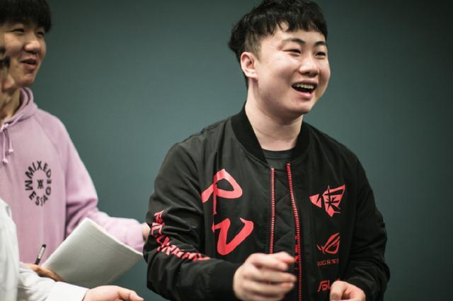 LOL：来自YM战队的LPL选手盘点，3人声名远扬，两人默默无闻！