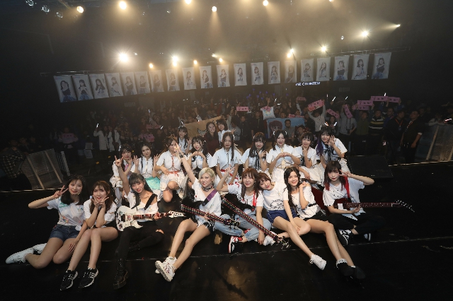 V17声优少女专场演唱会举行 载歌载舞萌翻全场|声优|少女|曲目_新浪新闻