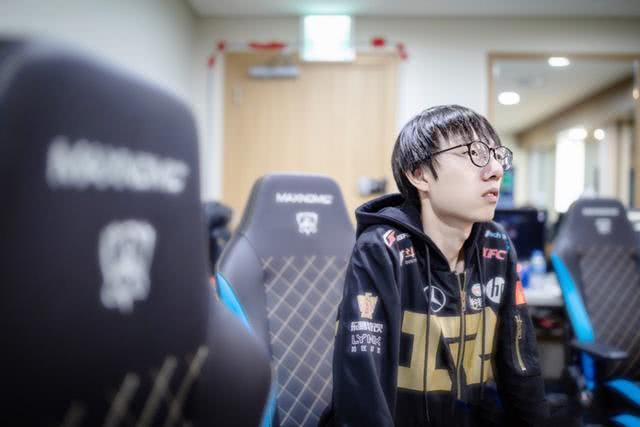 MLXG：现在LOL选手作息颠倒很正常，韩国选手都是通宵训练|训练赛|作息|选手_新浪新闻