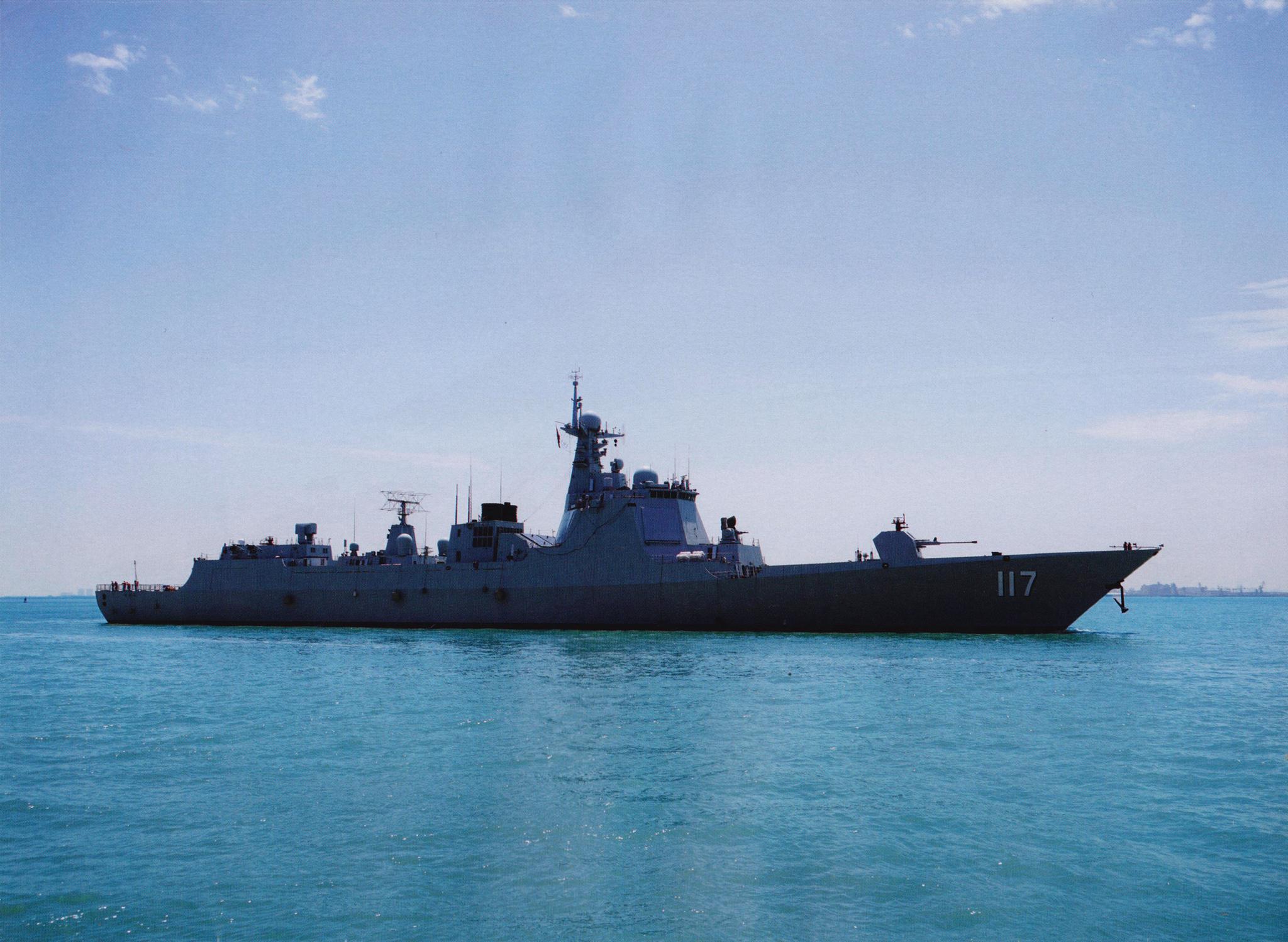 我海军又一艘新052D驱逐舰公开亮相 未来家族阵容不小啊|驱逐舰|海军|南海舰队_新浪新闻