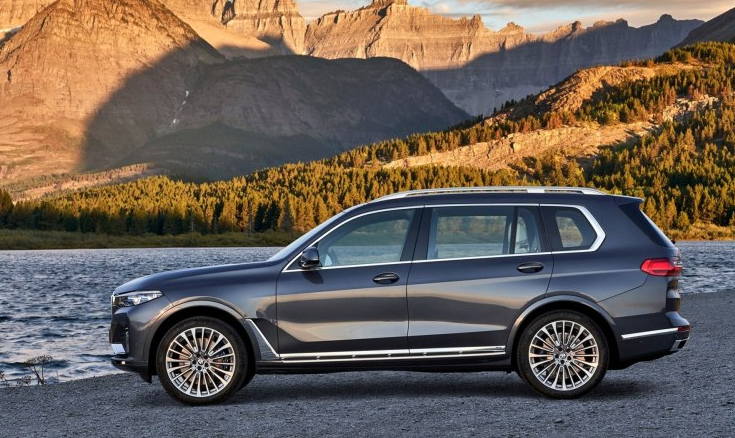 当红“炸子鸡”！宝马X7要来了双肾强大，奔驰GLS黯然！