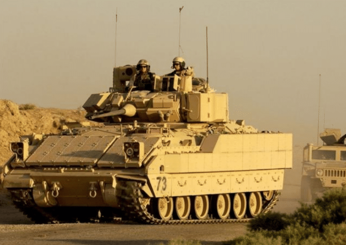 步战车大本营：各个功勋卓著，还有一个“变形金刚”