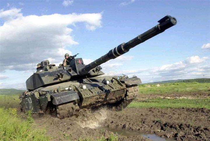 英军面临将军比坦克多的窘境，挑战者坦克将继续服役到2035年