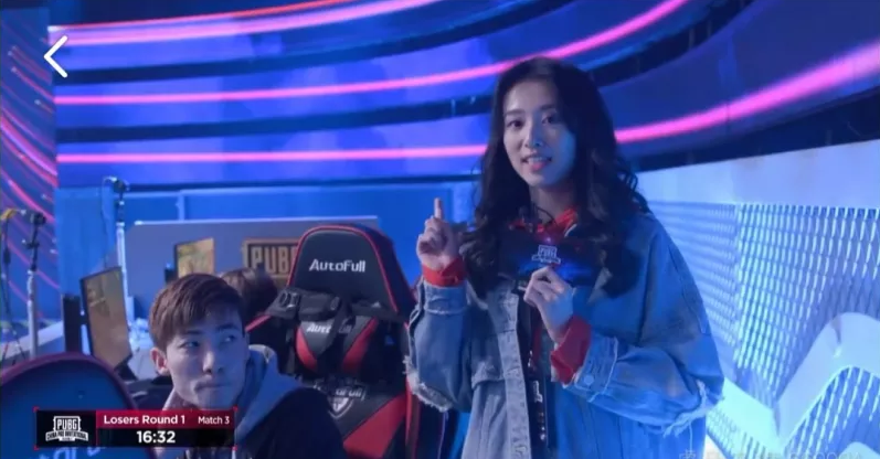 美女主持人现身PCPI2，网友：五分钟我要她的所有资料！