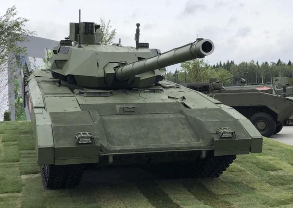 T14坦克也拿来卖？俄罗斯公开展出第四代坦克！|坦克|俄罗斯|坦克炮_新浪新闻