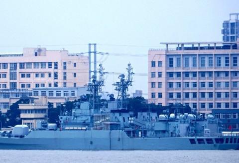 3艘053H3型护卫舰集体现身，521嘉兴舰在列，表明并未出售|护卫舰|红旗|嘉兴_新浪新闻