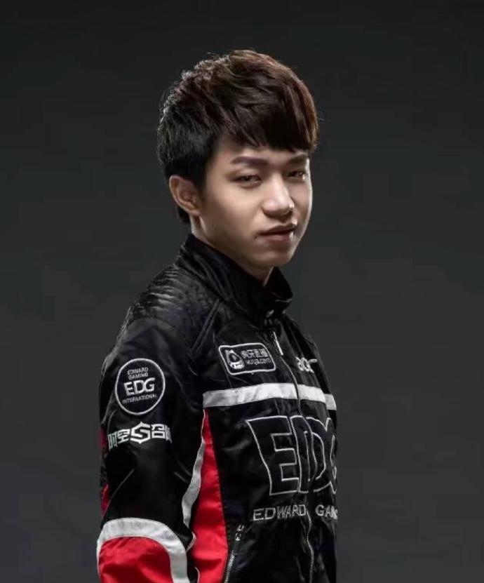 EDG股东厂长算什么? 网友: 有一个选手有一个LOL战队全部的股份!|厂长|战队|UC浏览器_新浪新闻