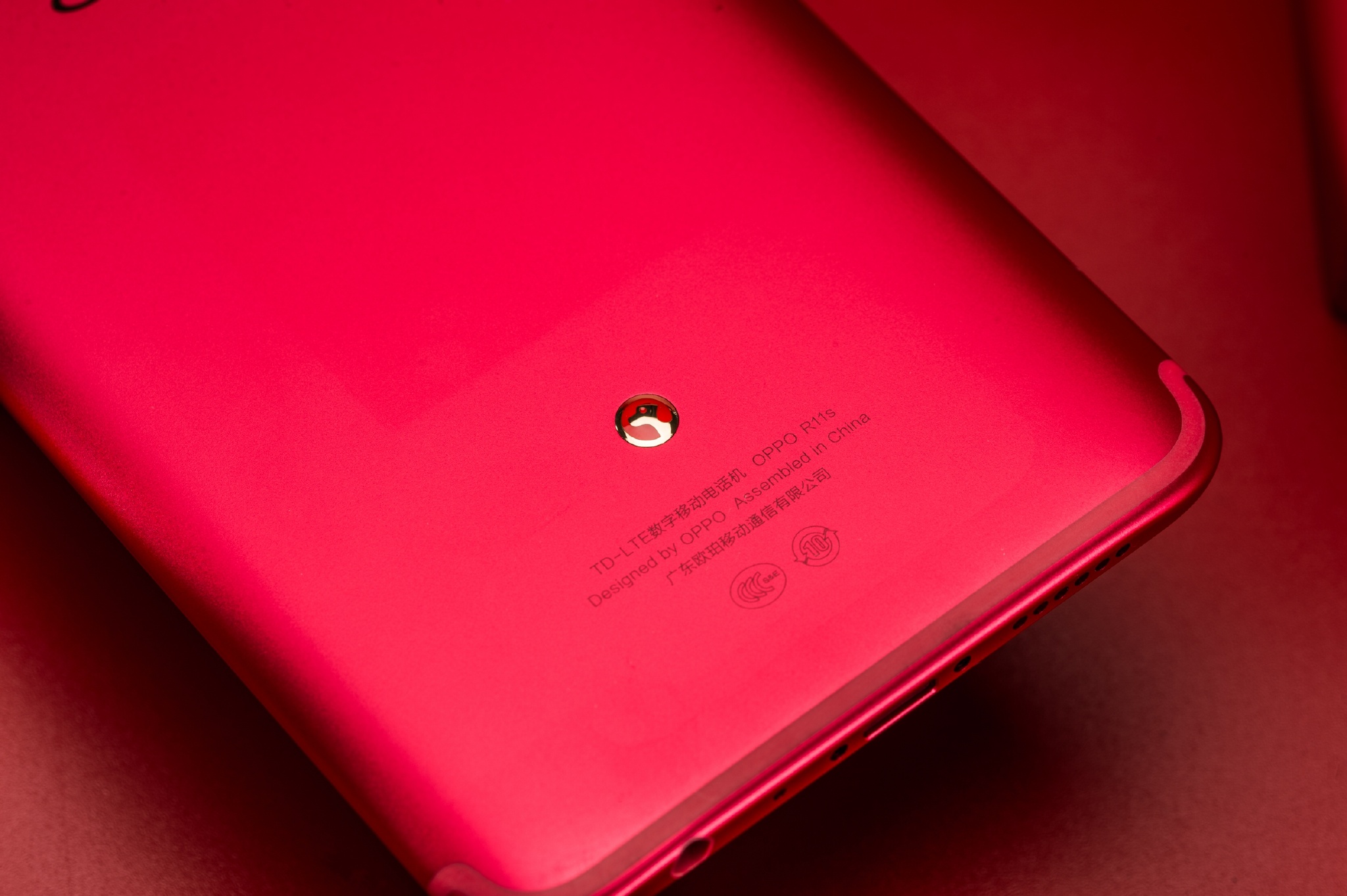 18K金“Lucky Dog”好运常伴，新年版OPPO R11s真机图赏