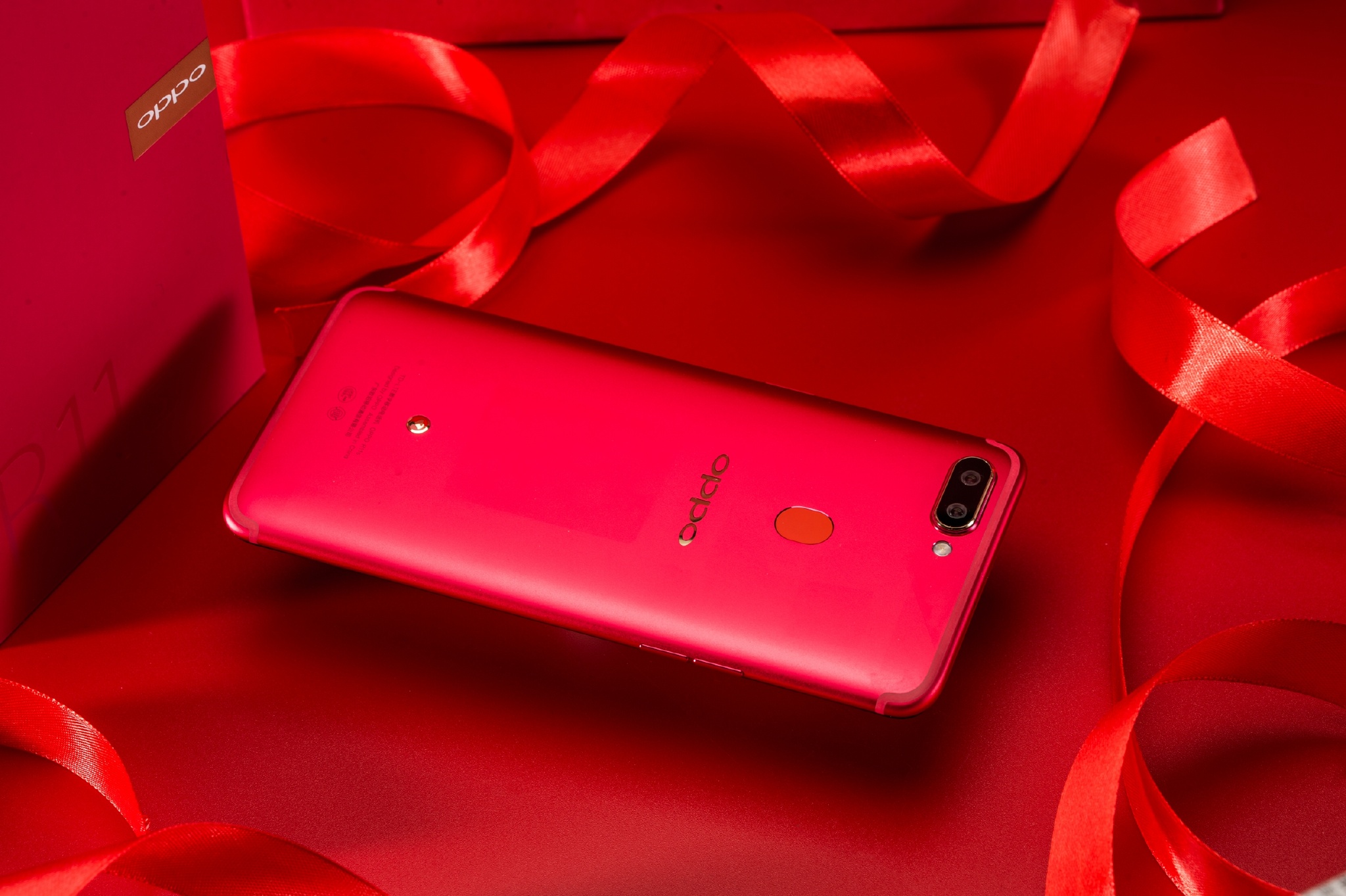 18K金“Lucky Dog”好运常伴，新年版OPPO R11s真机图赏