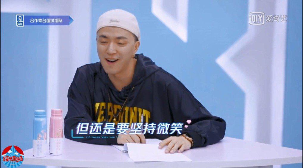 《青春有你2》Jony J 老师面试环节，前期是预言家……_新浪新闻