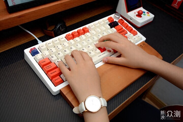 為瓦而生的RT鍵盤，wooting平替，醉鹿A75開箱 - 新浪香港