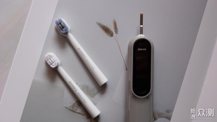 給她貼心的嗬護，planck O2 Lite電動牙刷！ - 新浪香港