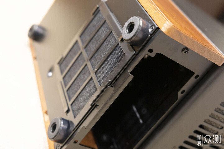 MATX的兼容性和ITX精緻感，喬思伯T7裝機分享 - 新浪香港