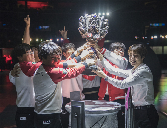 S6全球总决赛_英雄联盟_S6全球总决赛专题报道_新浪电竞