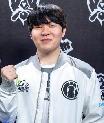 PDD发博豪送IG冠军皮肤 感谢PDD培养了Ning_网络游戏-新闻_新浪游戏_新浪网