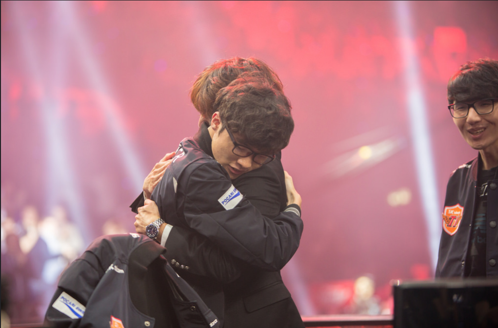 Faker确定无缘LPL 韩媒称其与SKT续约_新浪游戏_手机新浪网