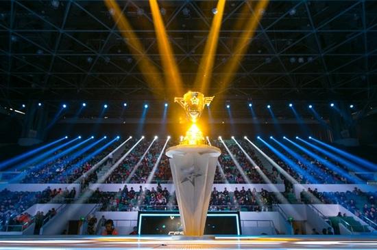 电竞职业联赛蓬勃兴起 CFPL S8奖金创新高_CF穿越火线下载_CF官网合作网站_CF视频_CF百宝箱_网络游戏_新浪游戏_新浪网