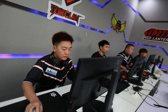 VG俱乐部迎接新挑战CFPLS9_新浪游戏_手机新浪网