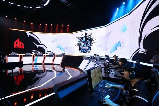 CFPLS9战火再度燃起 揭幕战双G再迎史诗级对决_CF穿越火线下载_CF官网合作网站_CF视频_CF百宝箱_网络游戏_新浪游戏_新浪网