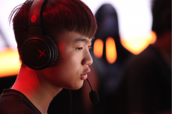 CFPLS9火线季后赛况前瞻 战火升级谁能挺进四强_CF穿越火线下载_CF官网合作网站_CF视频_CF百宝箱_网络游戏_新浪游戏_新浪网