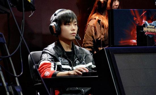 EDG临战变阵：上单因故需回国 替补Koro1登场-新浪英雄联盟专区