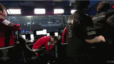 Faker和Uzi，在这次S7都哭了_新浪游戏_手机新浪网