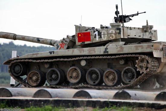 越南首次参加坦克两项 只开过五对轮却想和中国见高下|坦克两项|越南|五对轮_新浪军事_新浪网