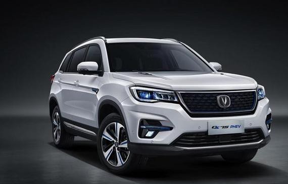 长安CS75 PHEV智美来袭，内饰豪华科技感爆棚，帅气十足-新浪汽车