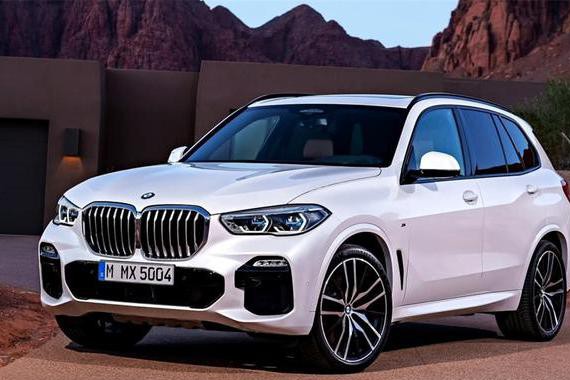 4.4T+V8，车长近5米，新一代宝马X5来袭，Q7和GLE又慢半拍-新浪汽车