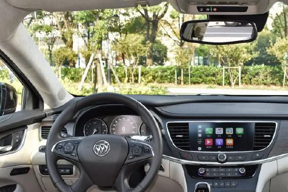 有20万别总想迈腾，这车配9AT提速7S，长5M，奥迪A4L大气-新浪汽车