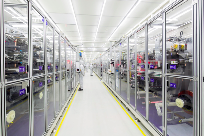 为何北汽EU260等热销车型都用CATL电池，参观工厂后我明白了