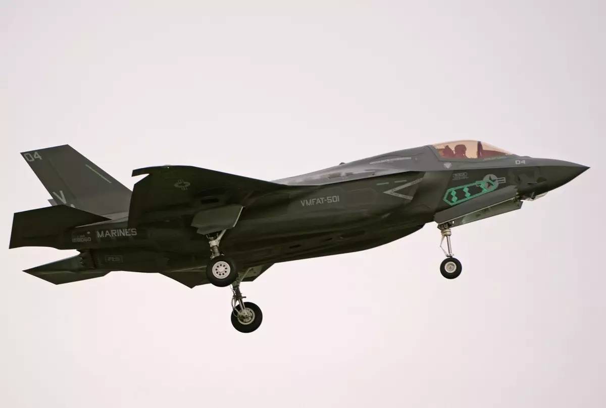 美军获取J20信息 将其录入 F35“大脑”