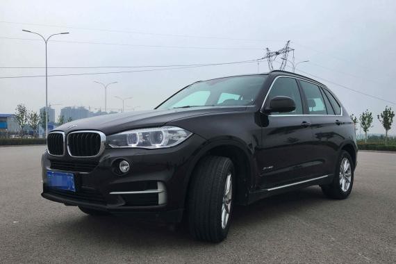 宝马X5 28i千里陪伴，四缸的X5血统依旧纯正-新浪汽车